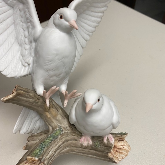 Homco | Accents | Homco Masterpiece Vintage Porcelain Doves Figurine ...